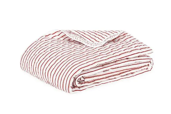 MATOUK Schumacher Calypso Quilt - Redberry