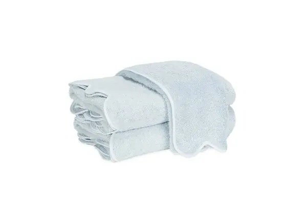 MATOUK Cairo Scallop Towel - Light