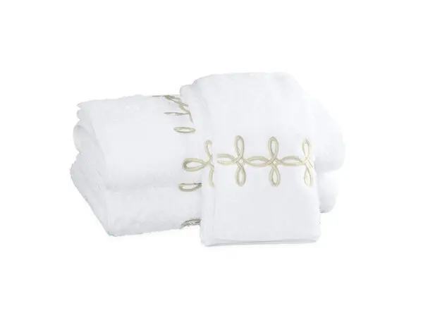 MATOUK Gordian Knot Towel - Truffle