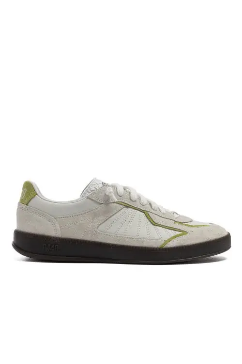 P448 Marte Soccer Sneaker