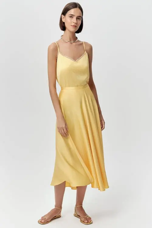 EXQUISE Aundray Fitted Concealed Zipper Flared Midi Skirt - Yellow