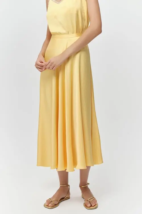 EXQUISE Aundray Fitted Concealed Zipper Flared Midi Skirt