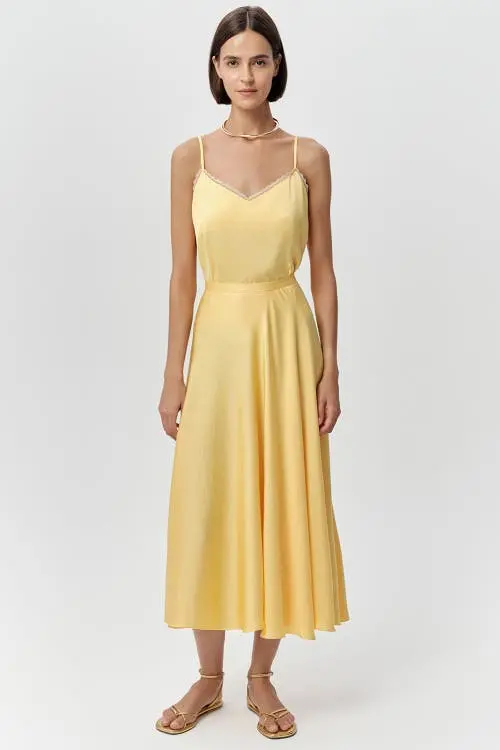 EXQUISE Aundray Fitted Concealed Zipper Flared Midi Skirt