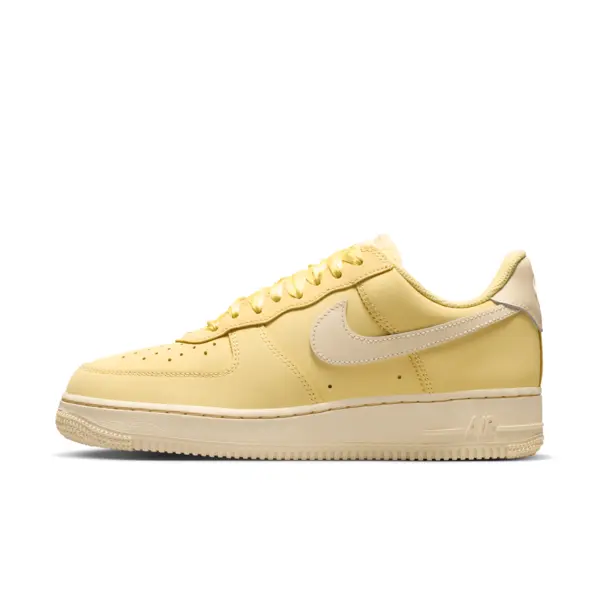 Nike Air Force 1 Retro Premium Shoes