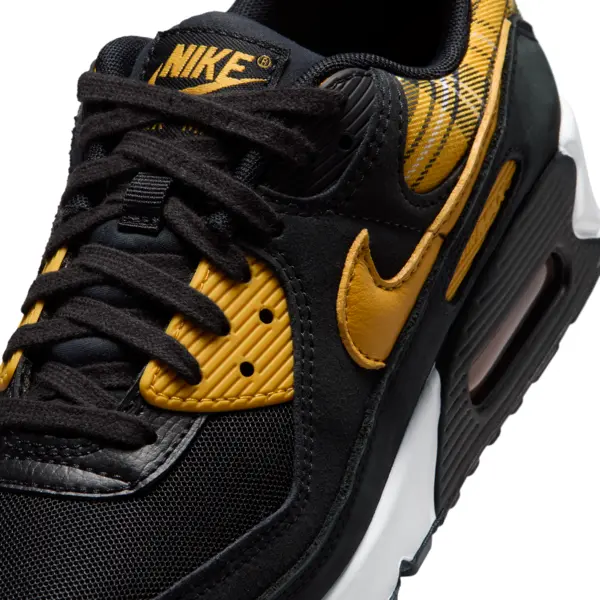 Nike Air Max 90 Shoes