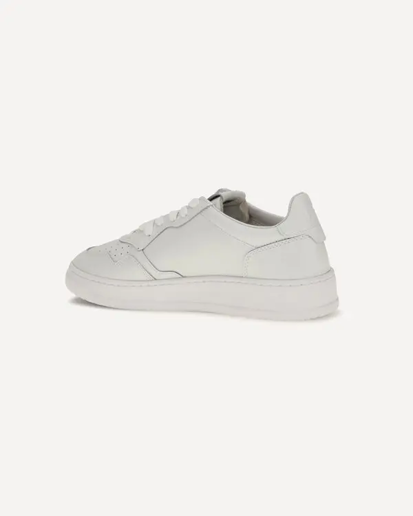 AUTRY Medalist Low Game Set Match! Sneakers