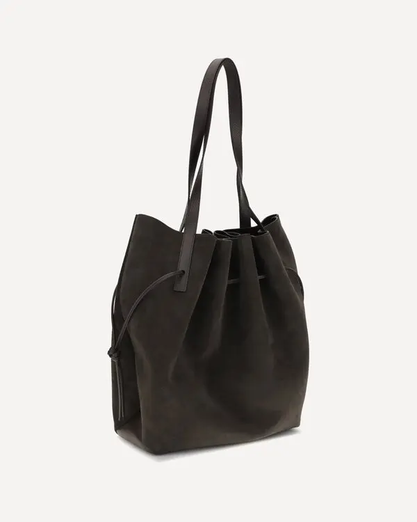 Yuzefi Scallop Shoulder Bag