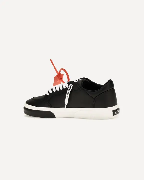 Off-White Vulcanized Low Sneakers