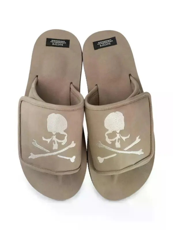 MASTERMIND WORLD X Suicoke Slides