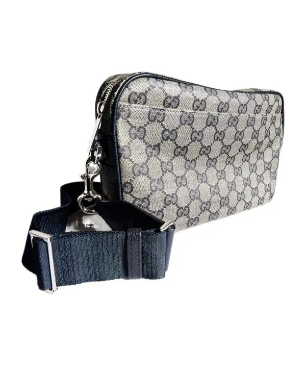 Gucci Essence Classic Small Crossbody Bag