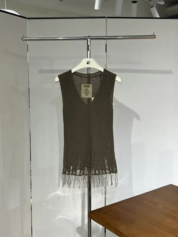 UMA WANG V-neck Sleeveless Knitted Vest