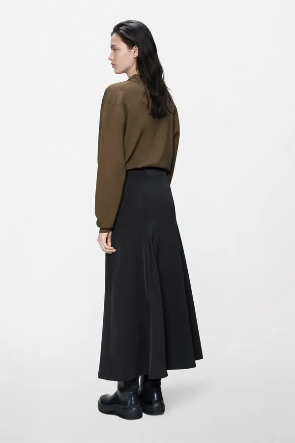 Rains Maxi Skirt In Technical Stretch Fabric - Black