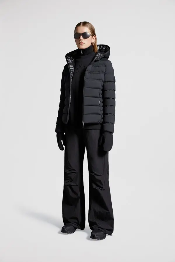 Moncler Alete Short Down Jacket - Black