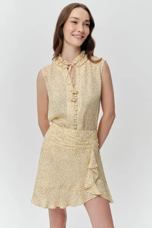 EXQUISE Asymmetrical Ruffle Hem Printed Mini Skirt