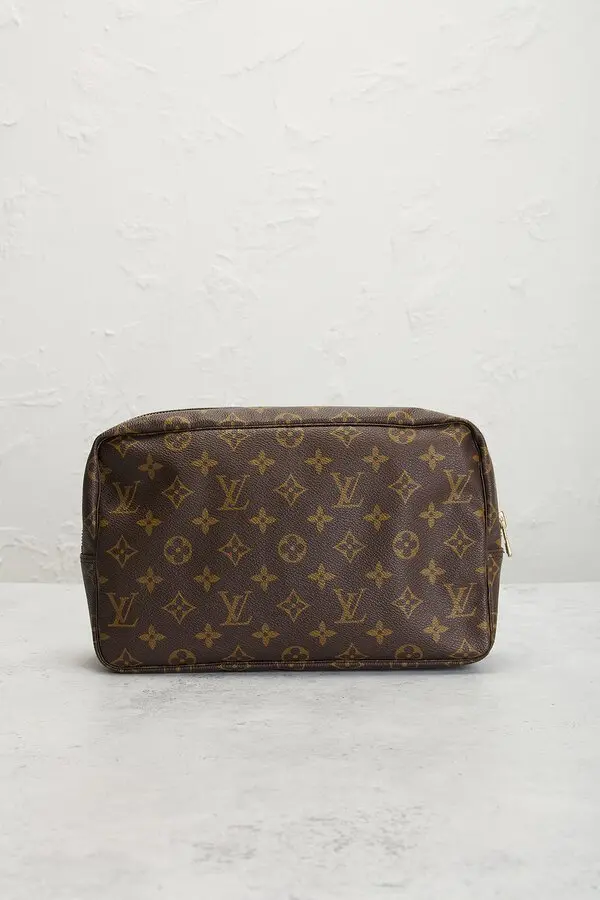 LOUIS VUITTON Trousse Toilette 28 Monogram Pouch - Brown