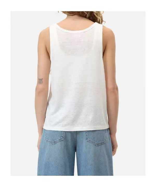 Closed Scoop-neck Tank Top