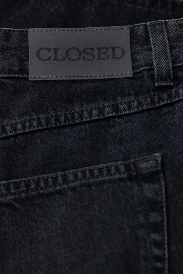 Closed Jenica Shorts