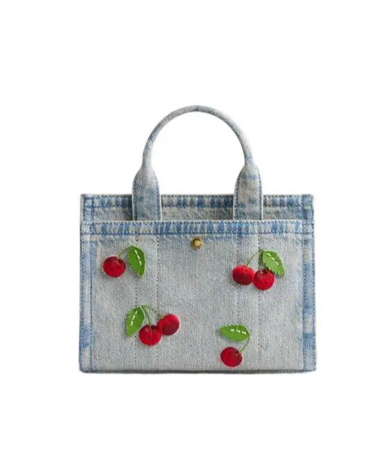 COACH Cargo Tote Bag 20 With Cherry Embroidery - Gray