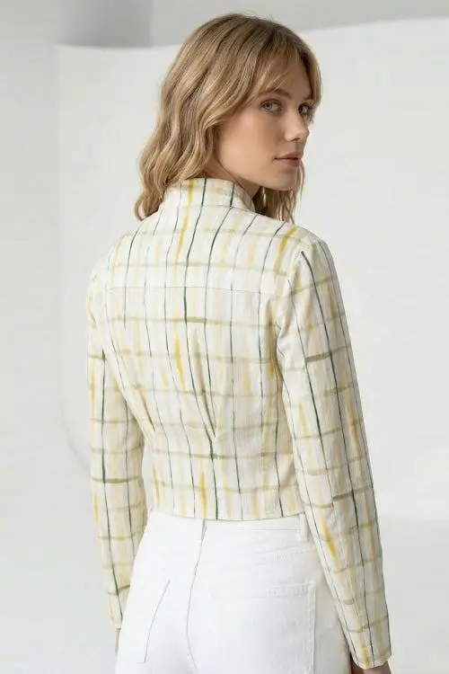 EXQUISE Floriana Long Sleeve Cropped Shirt