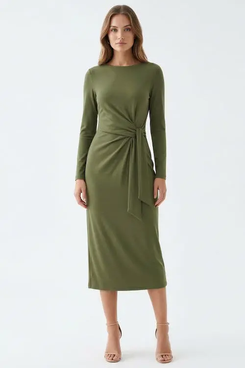 EXQUISE Crew Neck Long Sleeve Knit Midi Dress
