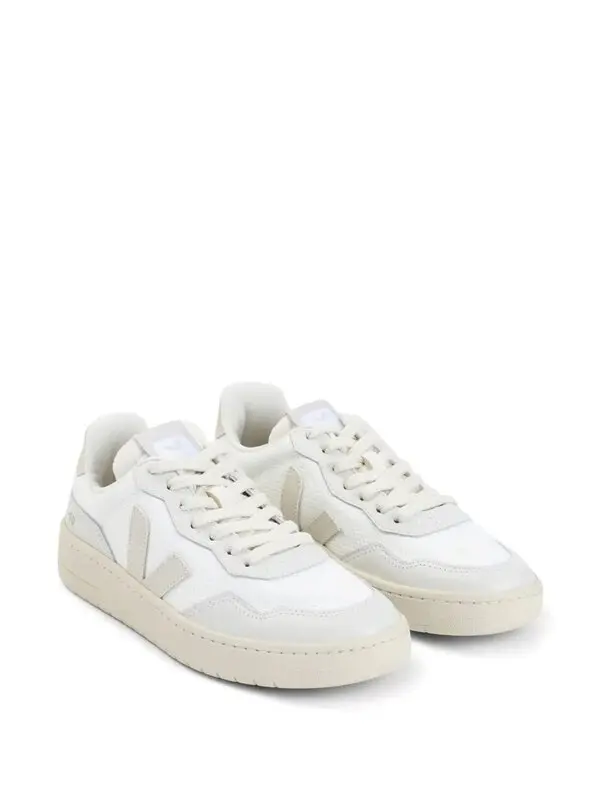 VEJA V-90 Low Sneakers