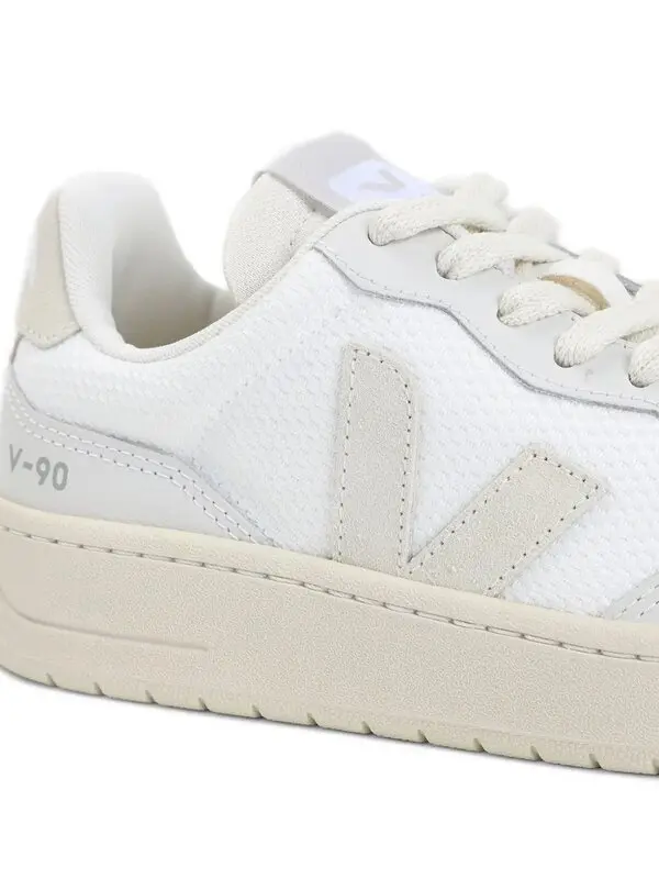 VEJA V-90 Low Sneakers