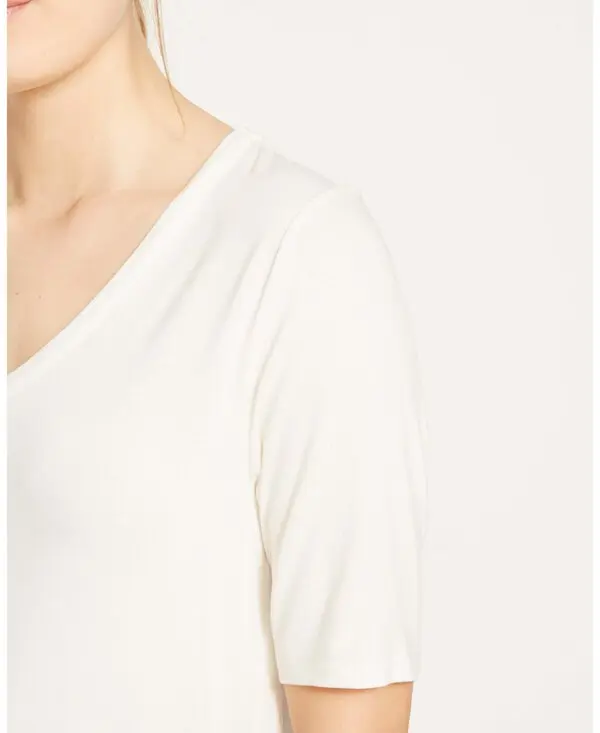 Universal Standard Lily Liquid Jersey V-neck Stovepipe Tee - White