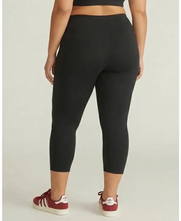 Universal Standard Plus Next-to-naked Cropped Legging