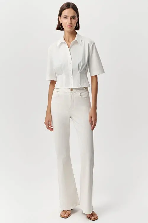 EXQUISE Charm Fitted Pleated Cropped Shirt - Bone