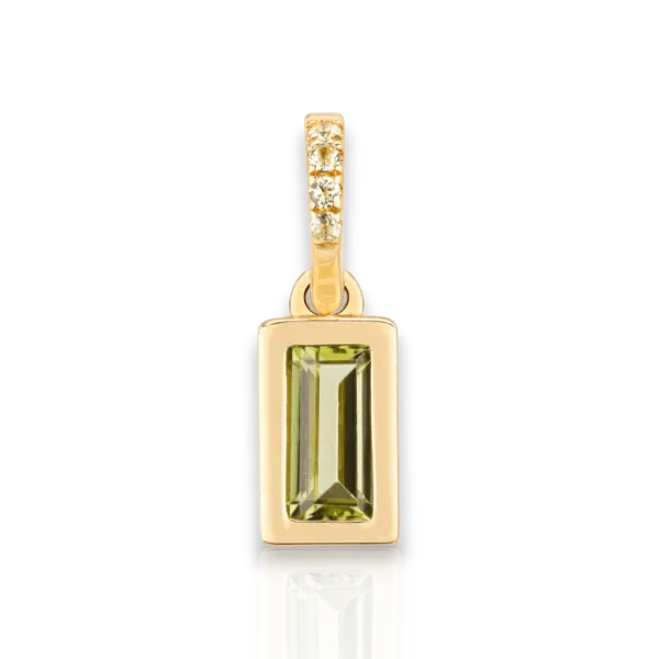 HILLARY ALEXANDRIA Maxi Peridot Charm - Green