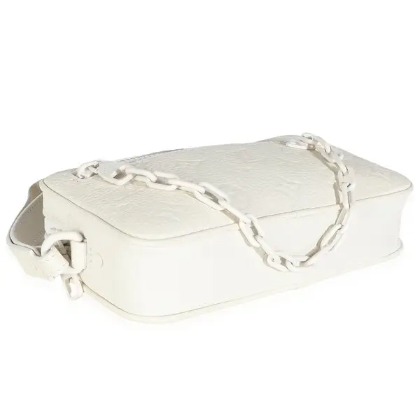 LOUIS VUITTON Taurillon Leather Pochette Volga Clutch