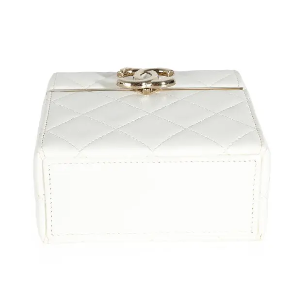 Chanel 22p Quilted Lambskin Box Clutch
