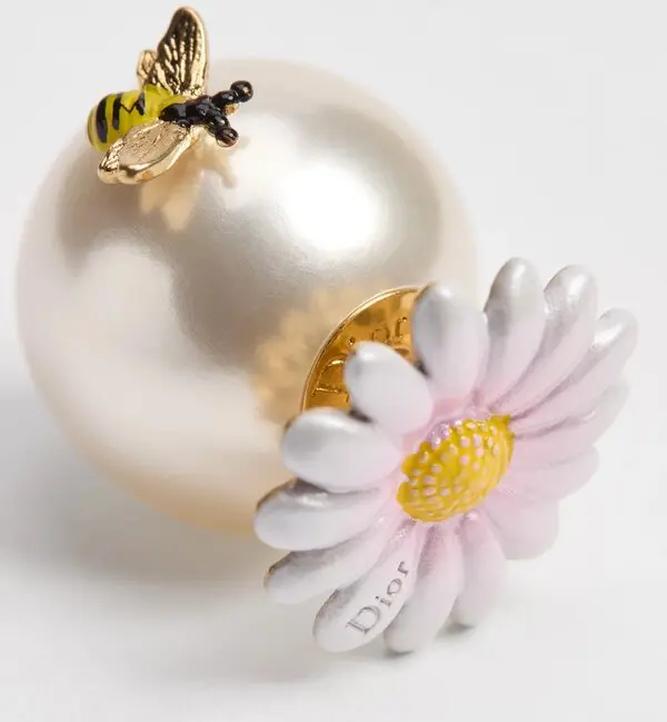 Dior Daisy Tribales Earrings