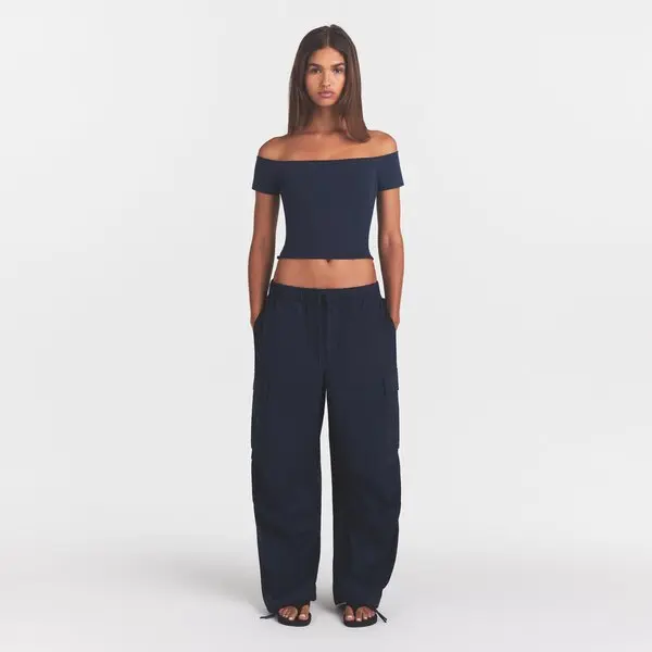 SKIMS Oversized Low Rise Cargo Pants | Blue | | Woven Cotton - Navy