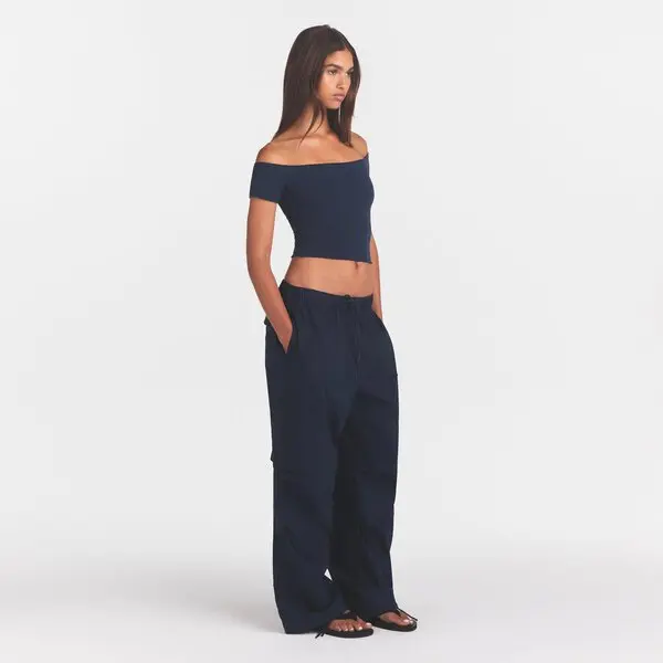 SKIMS Oversized Low Rise Cargo Pants In Woven Cotton
