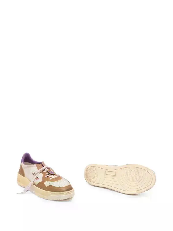 AUTRY Medalist Distressed Leather Sneakers