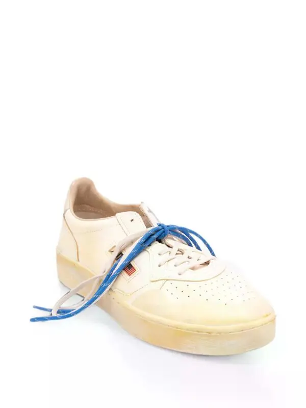 AUTRY Medalist Distressed Leather Sneakers