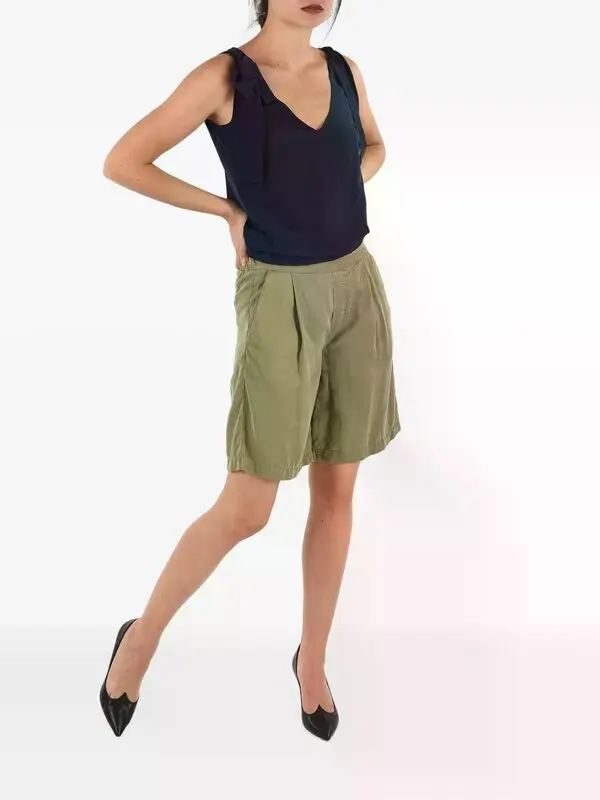 Woolrich Pleated Elastic-waist Shorts