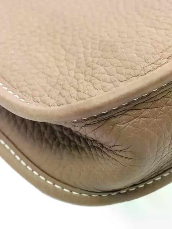 Hermès Evelyne 16 Amazone Crossbody Bag In Clemence Leather - Brown
