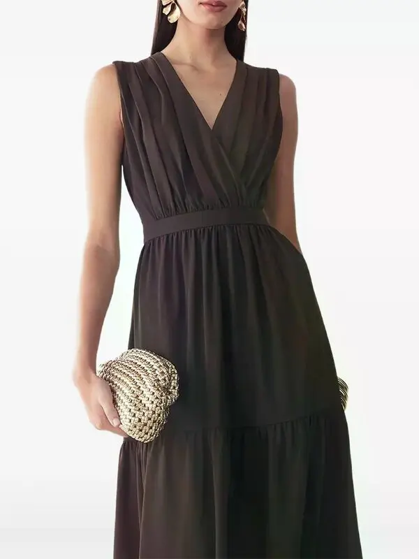 ST MRLO Elowyn Pleated Tiered Maxi Dress - Brown
