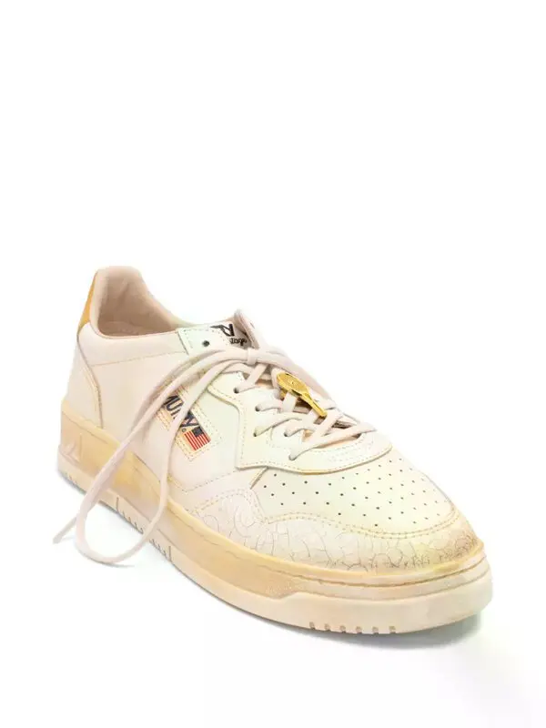 AUTRY Medalist Leather Sneakers - White