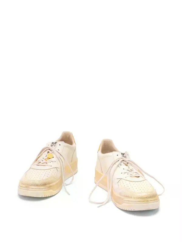 AUTRY Medalist Leather Sneakers - White