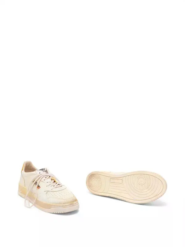AUTRY Medalist Leather Sneakers - White
