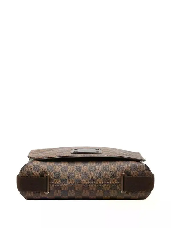 LOUIS VUITTON Damier Ebene Brooklyn Mm Crossbody Bag