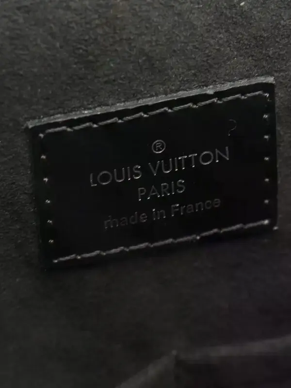 LOUIS VUITTON 2019 Epi Cluny Mm Satchel - Black