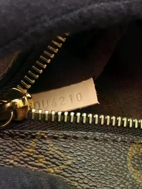 LOUIS VUITTON 2020 Monogram Pochette Metis Satchel - Brown