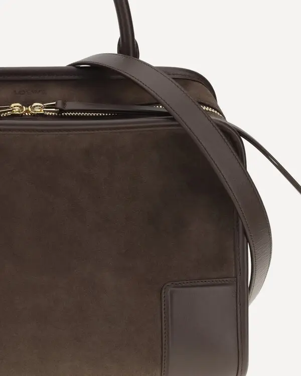 Loewe Medium Amazona Handbag In Calfskin - Brown