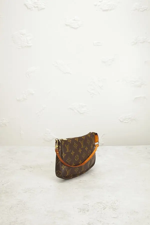 LOUIS VUITTON Monogram Pochette Accessoires Shoulder Bag - Brown