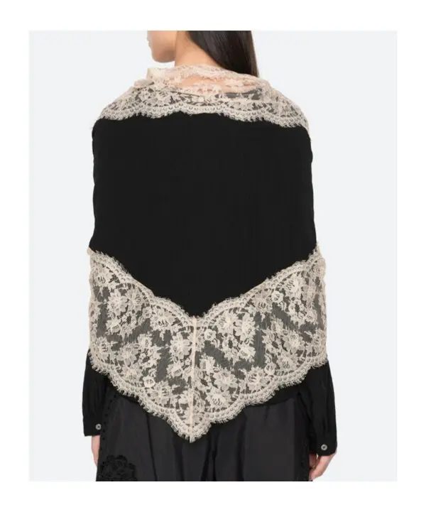 Sea Lace-trim Blouse