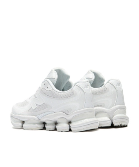 NEW BALANCE Round Toe Lace-up Sneakers - No